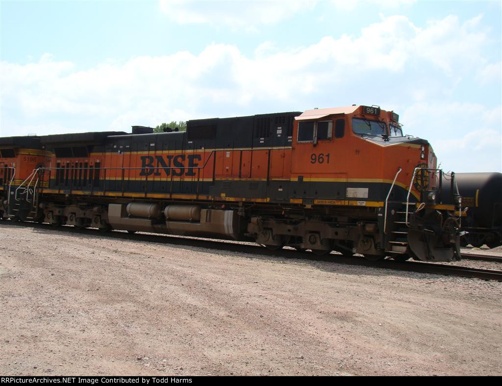 BNSF 961